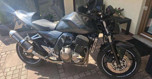 Melns Kawasaki Z 2007 Šauļi, ar dzinēja tilpumu 0.75 L un nobraukumu 2 tūkst. km par 1950 €, foto 1 vietnē AUTOMOTO.COM.LV