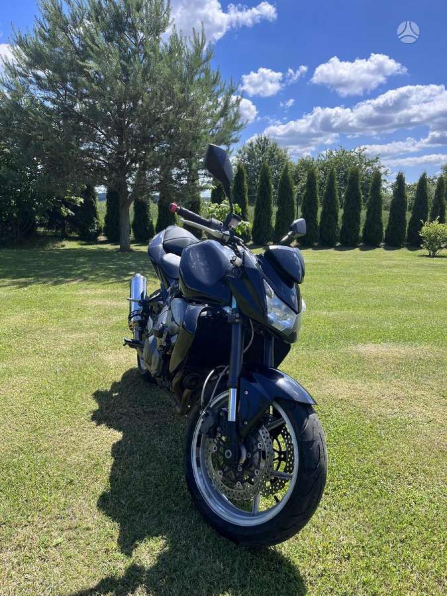 Melns Kawasaki Z 2007 Viļņa, ar dzinēja tilpumu 0.75 L un nobraukumu 41 tūkst. km par 2999 €, foto 3 vietnē AUTOMOTO.COM.LV
