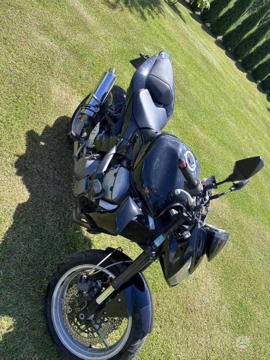 Melns Kawasaki Z 2007 Viļņa, ar dzinēja tilpumu 0.75 L un nobraukumu 41 tūkst. km par 2999 €, foto 5 vietnē AUTOMOTO.COM.LV