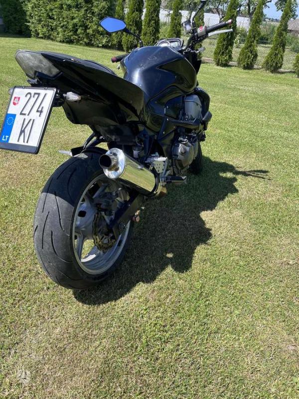 Black Kawasaki Z 2007 in Vilnius, with an engine capacity of 0.75 L and mileage of 41 thousand km for 2999 €, photo 5 on AUTOMOTO.COM.LV