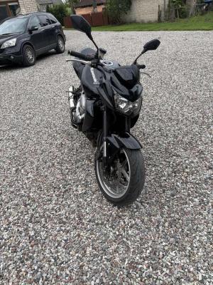 Melns Kawasaki Z 2007 Jurbarkas, ar dzinēja tilpumu 0.75 L un nobraukumu 39 tūkst. km par 2550 €, foto 3 vietnē AUTOMOTO.COM.LV