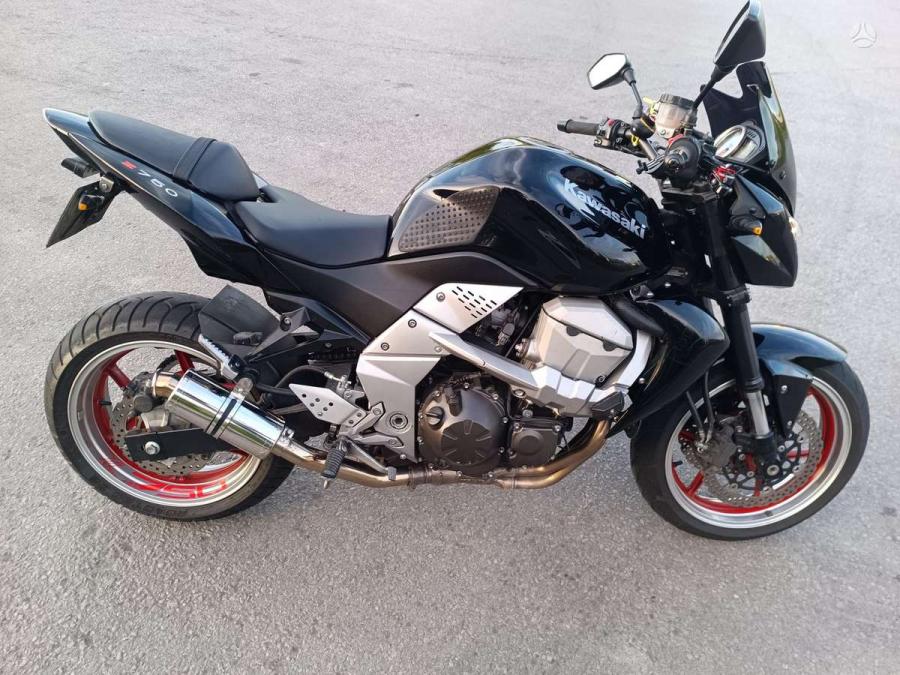 Black Kawasaki Z 2007 in Klaipeda, with an engine capacity of 0.75 L and mileage of 59 thousand km for 2900 €, photo 3 on AUTOMOTO.COM.LV