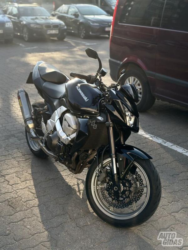 Черный Кавасаки Z 2007 в Вильнюс, объемом двигателя 0.75 л и пробегом 43 тыс. км за 3100 €, фото 2 на AUTOMOTO.COM.LV