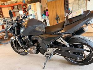 Black Kawasaki Z 2007 in Siauliai, with an engine capacity of 0.75 L and mileage of 22 thousand km for 1500 €, photo 3 on AUTOMOTO.COM.LV