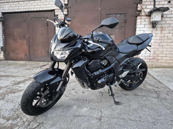 Black Kawasaki Z 2007 in Alytus, with an engine capacity of 0.75 L and mileage of 35 thousand km for 3660 €, photo 1 on AUTOMOTO.COM.LV