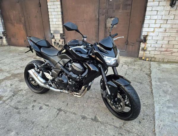 Black Kawasaki Z 2007 in Alytus, with an engine capacity of 0.75 L and mileage of 35 thousand km for 3660 €, photo 3 on AUTOMOTO.COM.LV