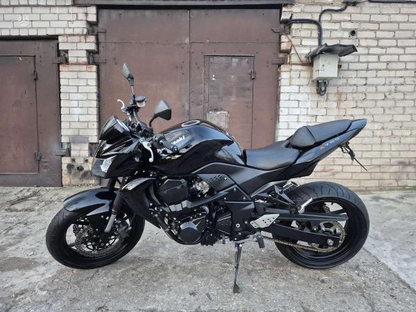 Black Kawasaki Z 2007 in Alytus, with an engine capacity of 0.75 L and mileage of 35 thousand km for 3660 €, photo 8 on AUTOMOTO.COM.LV