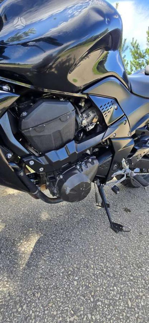 Black Kawasaki Z 2007 in Telschi, with an engine capacity of 0.75 L and mileage of 56 thousand km for 3750 €, photo 2 on AUTOMOTO.COM.LV