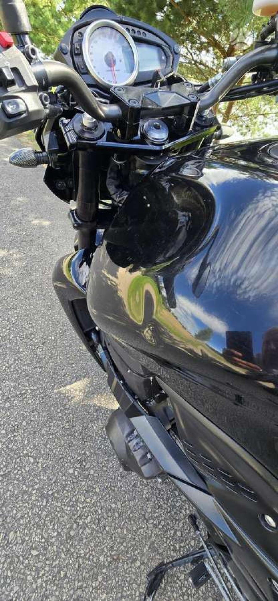 Black Kawasaki Z 2007 in Telschi, with an engine capacity of 0.75 L and mileage of 56 thousand km for 3750 €, photo 8 on AUTOMOTO.COM.LV