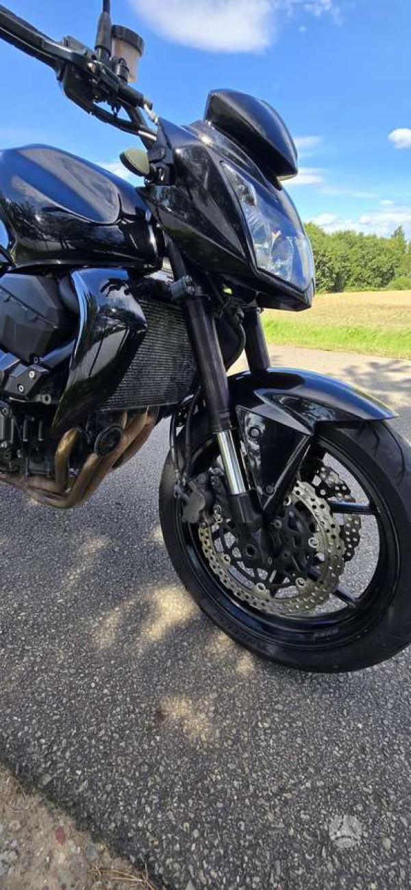 Black Kawasaki Z 2007 in Telschi, with an engine capacity of 0.75 L and mileage of 56 thousand km for 3750 €, photo 10 on AUTOMOTO.COM.LV