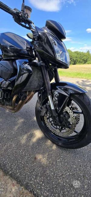 Black Kawasaki Z 2007 in Telschi, with an engine capacity of 0.75 L and mileage of 56 thousand km for 3750 €, photo 11 on AUTOMOTO.COM.LV