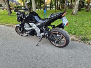 Black Kawasaki Z 2007 in Kaunas, with an engine capacity of 0.75 L and mileage of 30 thousand km for 3050 €, photo 3 on AUTOMOTO.COM.LV