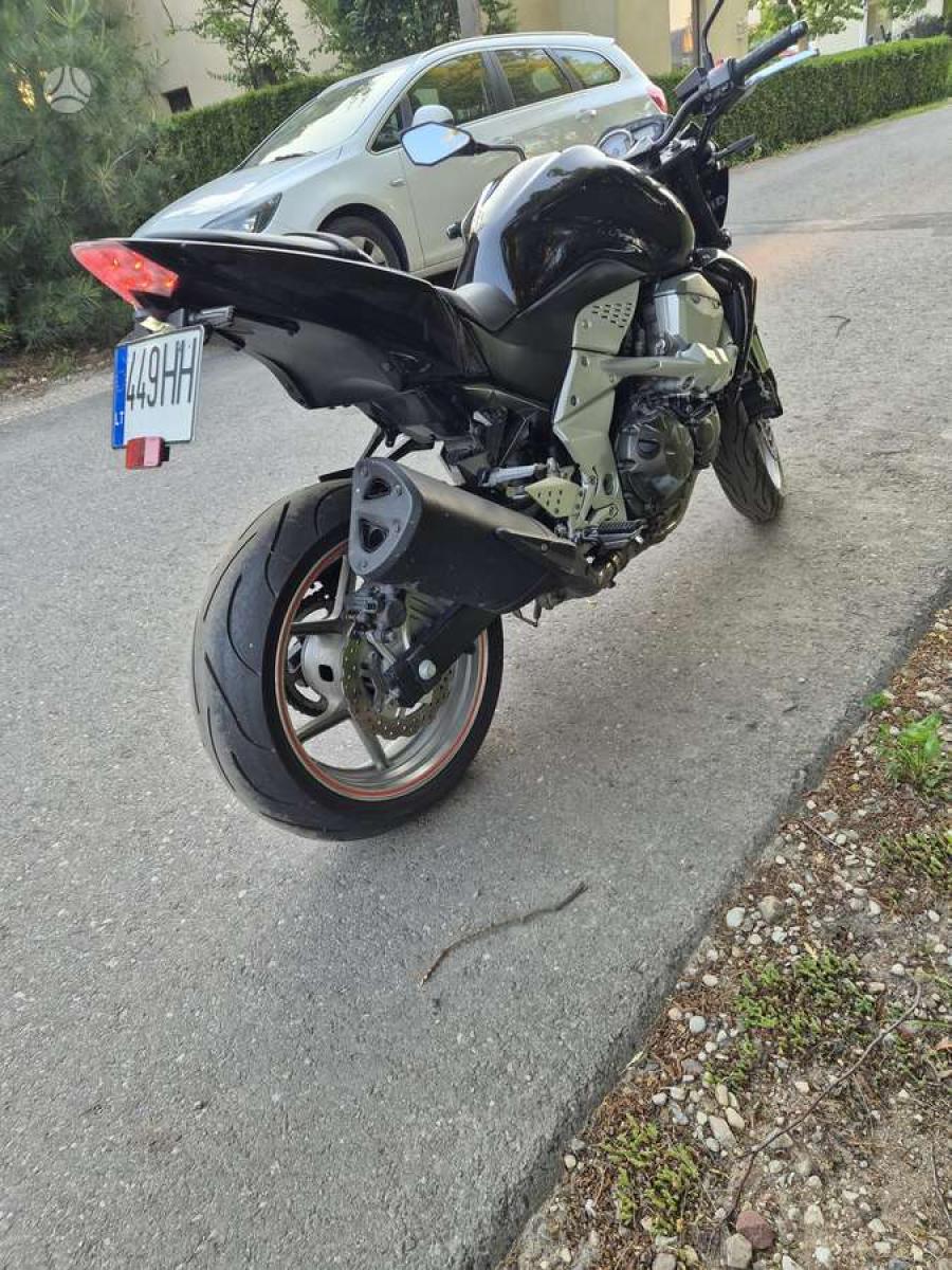 Black Kawasaki Z 2007 in Kaunas, with an engine capacity of 0.75 L and mileage of 30 thousand km for 3050 €, photo 6 on AUTOMOTO.COM.LV