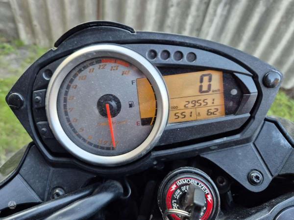 Black Kawasaki Z 2007 in Kaunas, with an engine capacity of 0.75 L and mileage of 30 thousand km for 3050 €, photo 6 on AUTOMOTO.COM.LV