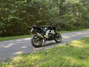 Black Kawasaki Z 2007 in Kaisiadorys, with an engine capacity of 0.75 L and mileage of 42 thousand km for 3550 €, photo 4 on AUTOMOTO.COM.LV