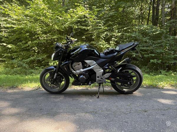 Black Kawasaki Z 2007 in Kaisiadorys, with an engine capacity of 0.75 L and mileage of 42 thousand km for 3550 €, photo 6 on AUTOMOTO.COM.LV