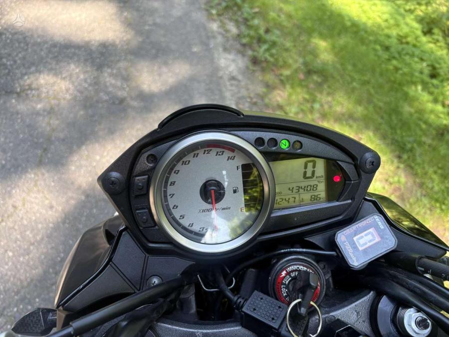 Black Kawasaki Z 2007 in Kaisiadorys, with an engine capacity of 0.75 L and mileage of 42 thousand km for 3550 €, photo 15 on AUTOMOTO.COM.LV