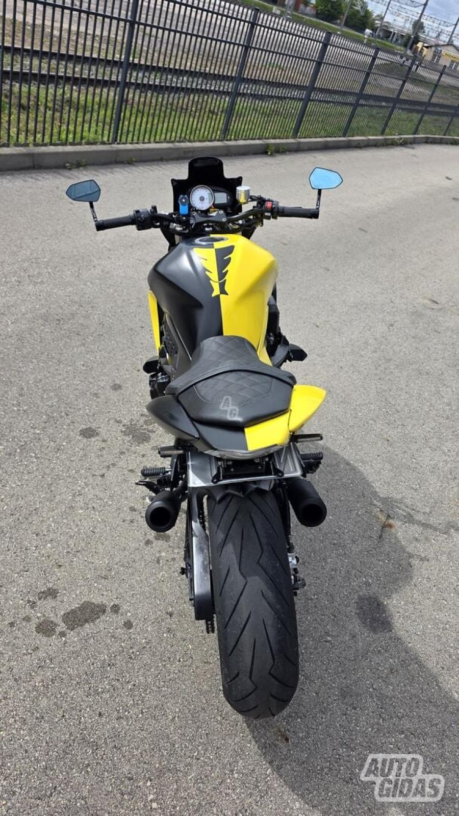 Black Kawasaki Z 2007 in Siauliai, with an engine capacity of 1.00 L and mileage of 0 thousand km for 3950 €, photo 8 on AUTOMOTO.COM.LV
