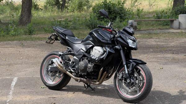 Черный Кавасаки Z 2007 в Ионава, объемом двигателя 0.75 л и пробегом 61 тыс. км за 3300 €, фото 7 на AUTOMOTO.COM.LV