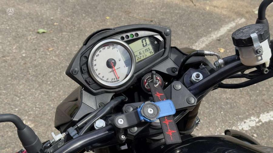 Black Kawasaki Z 2007 in Jonava, with an engine capacity of 0.75 L and mileage of 61 thousand km for 3300 €, photo 12 on AUTOMOTO.COM.LV