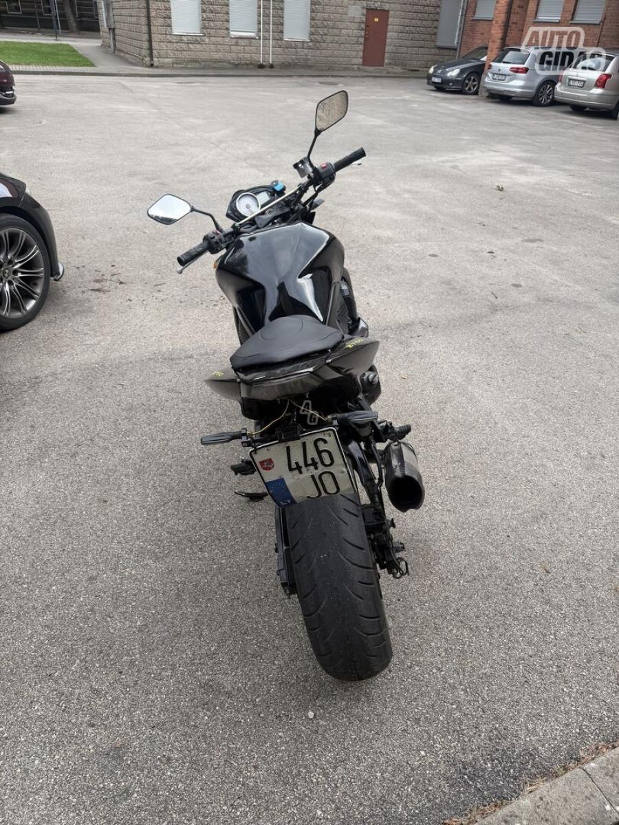 Black Kawasaki Z 2007 in Silute, with an engine capacity of 0.75 L and mileage of 47 thousand km for 3200 €, photo 3 on AUTOMOTO.COM.LV