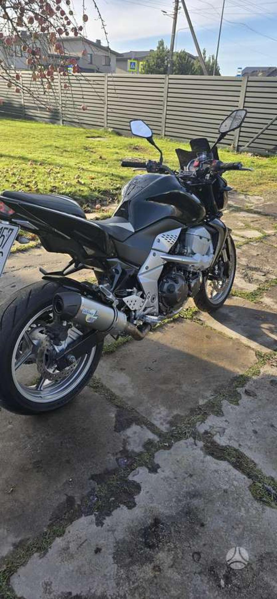 Черный Кавасаки Z 2008 в Каунас, объемом двигателя 0.75 л и пробегом 43 тыс. км за 2850 €, фото 8 на AUTOMOTO.COM.LV