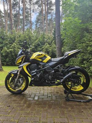 Melns Kawasaki Z 2008 Viļņa, ar dzinēja tilpumu 1.00 L un nobraukumu 60 tūkst. km par 3850 €, foto  vietnē AUTOMOTO.COM.LV