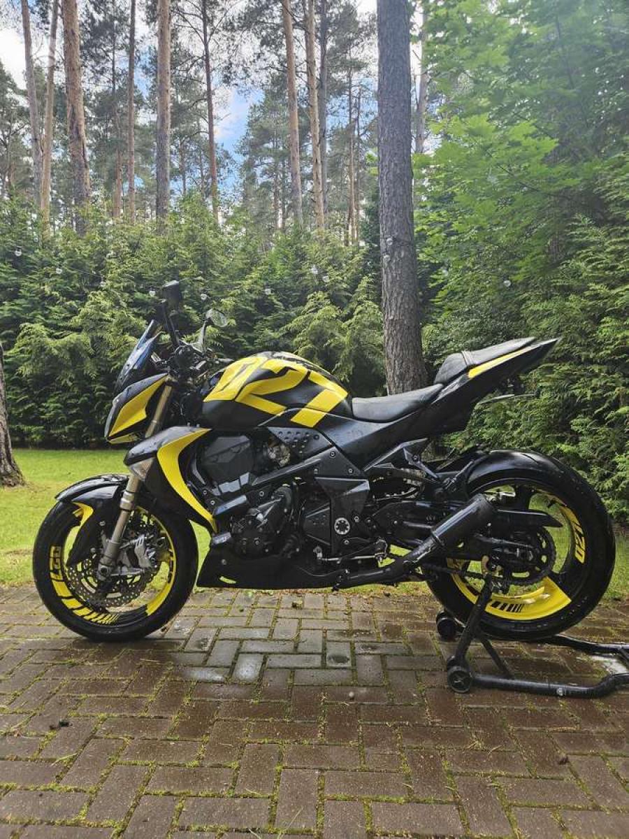 Melns Kawasaki Z 2008 Viļņa, ar dzinēja tilpumu 1.00 L un nobraukumu 60 tūkst. km par 3850 €, foto 1 vietnē AUTOMOTO.COM.LV