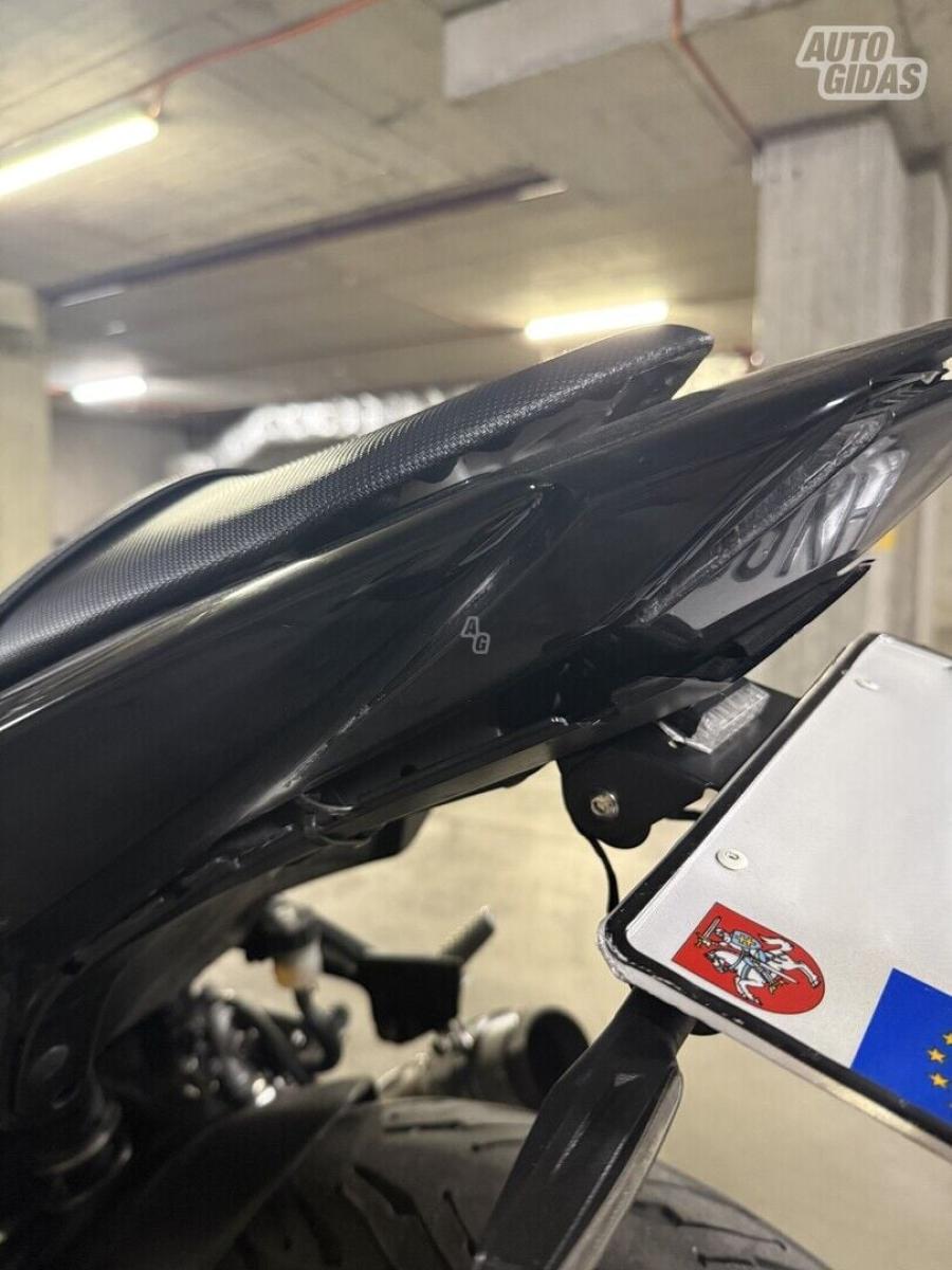 Black Kawasaki Z 2008 in Vilnius, with an engine capacity of 0.75 L and mileage of 34 thousand km for 3500 €, photo 6 on AUTOMOTO.COM.LV