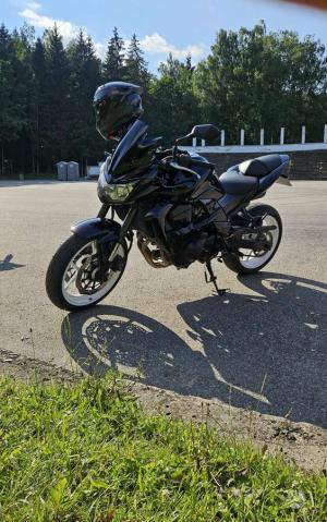 Black Kawasaki Z 2008 in Alytus, with an engine capacity of 0.75 L and mileage of 33 thousand km for 3200 €, photo 5 on AUTOMOTO.COM.LV