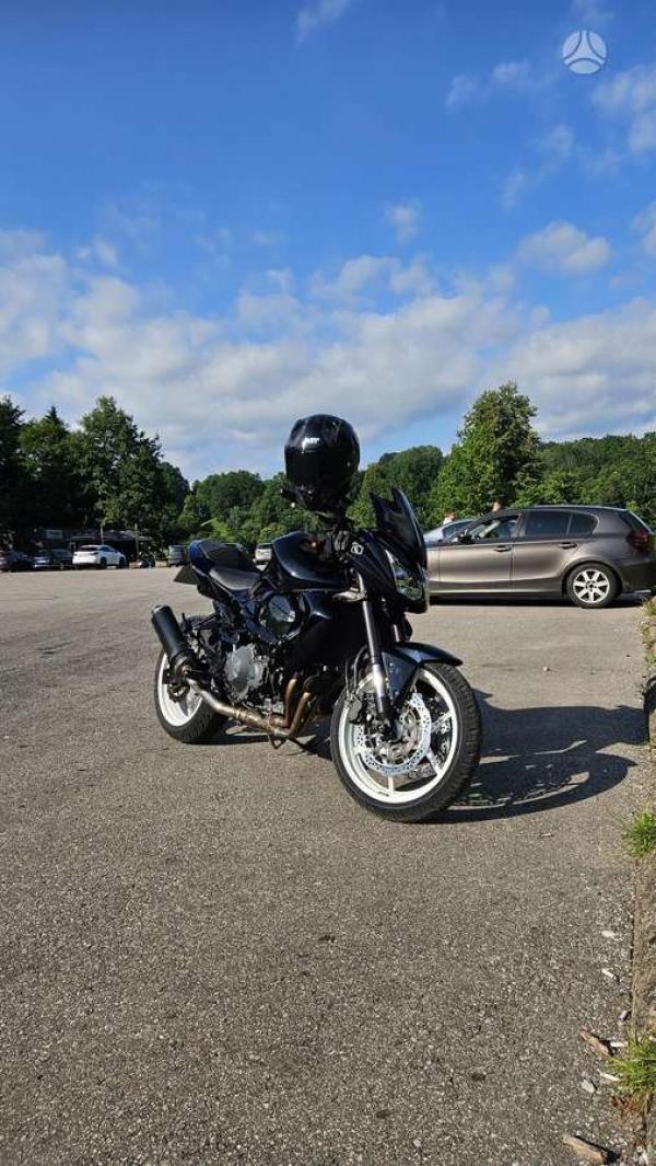 Черный Кавасаки Z 2008 в Алитус, объемом двигателя 0.75 л и пробегом 33 тыс. км за 3200 €, фото 5 на AUTOMOTO.COM.LV