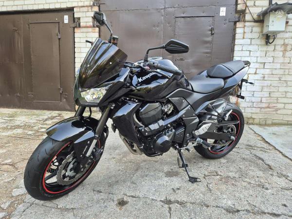 Черный Кавасаки Z 2008 в Алитус, объемом двигателя 0.75 л и пробегом 31 тыс. км за 3870 €, фото 1 на AUTOMOTO.COM.LV
