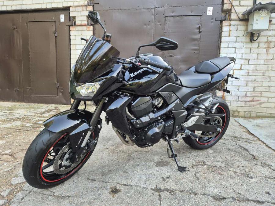Melns Kawasaki Z 2008 Alīta, ar dzinēja tilpumu 0.75 L un nobraukumu 31 tūkst. km par 3870 €, foto 1 vietnē AUTOMOTO.COM.LV