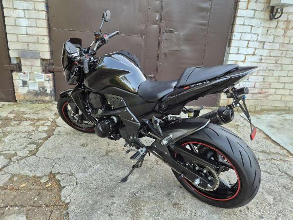 Черный Кавасаки Z 2008 в Алитус, объемом двигателя 0.75 л и пробегом 31 тыс. км за 3870 €, фото 7 на AUTOMOTO.COM.LV