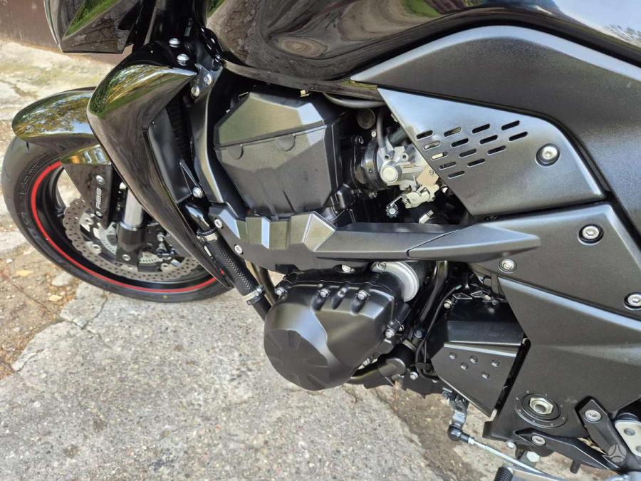 Melns Kawasaki Z 2008 Alīta, ar dzinēja tilpumu 0.75 L un nobraukumu 31 tūkst. km par 3870 €, foto 10 vietnē AUTOMOTO.COM.LV