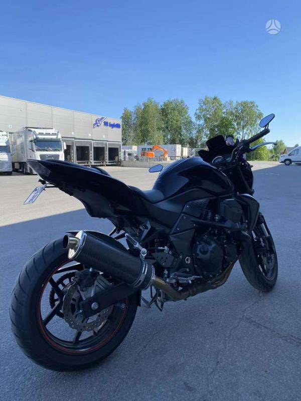 Black Kawasaki Z 2008 in Taurage, with an engine capacity of 0.75 L and mileage of 28 thousand km for 3600 €, photo 4 on AUTOMOTO.COM.LV