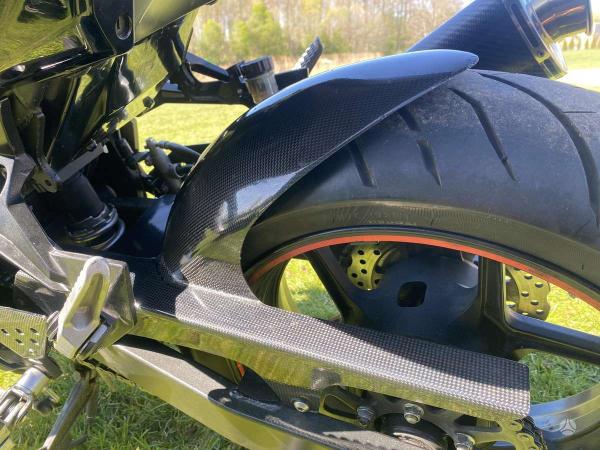 Black Kawasaki Z 2008 in Taurage, with an engine capacity of 0.75 L and mileage of 28 thousand km for 3600 €, photo 6 on AUTOMOTO.COM.LV