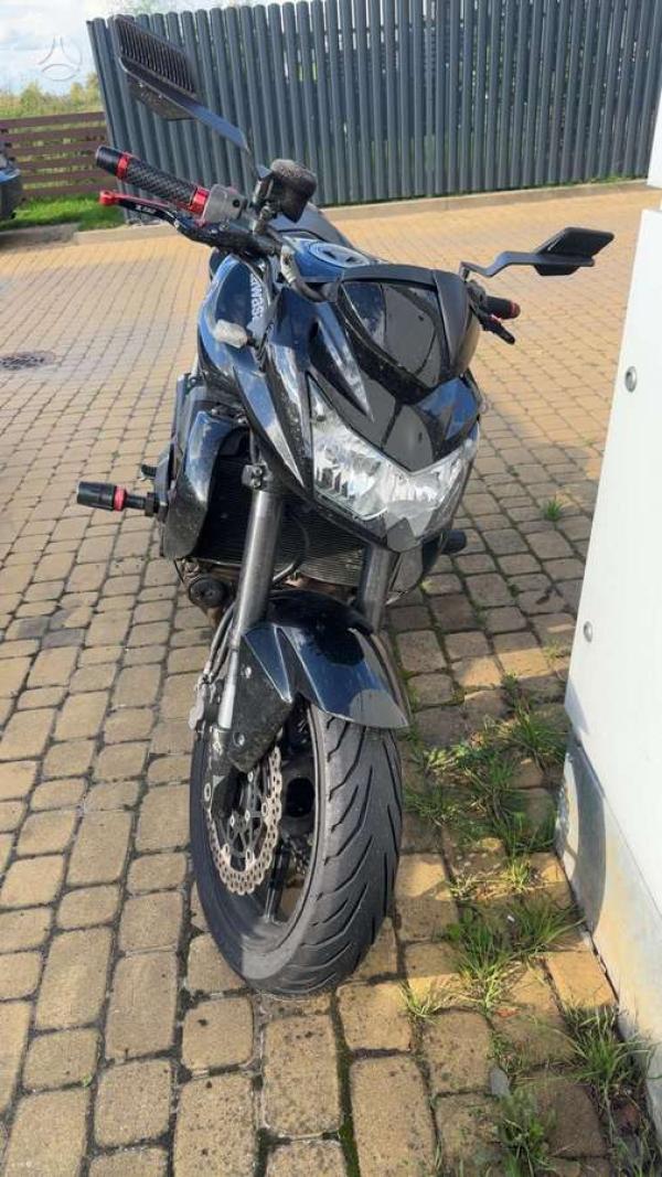 Кавасаки Z 2008 в Каунас на AUTOMOTO.COM.LV Черный Кавасаки Z 2008 в Каунас, объемом двигателя 0.75 л и пробегом 33 тыс. км за 1700 €, фото 1 на AUTOMOTO.COM.LV