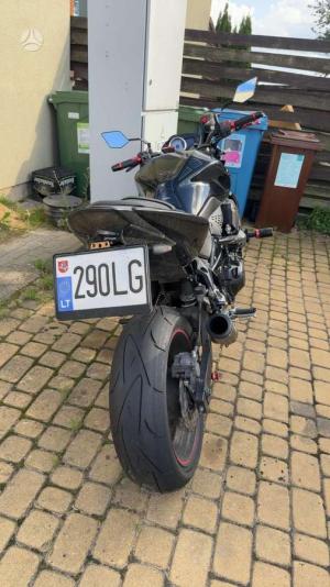 Черный Кавасаки Z 2008 в Каунас, объемом двигателя 0.75 л и пробегом 33 тыс. км за 1700 €, фото 5 на AUTOMOTO.COM.LV
