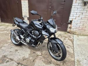 Черный Кавасаки Z 2009 в Алитус, объемом двигателя 1.00 л и пробегом 31 тыс. км за 4080 €, фото 4 на AUTOMOTO.COM.LV