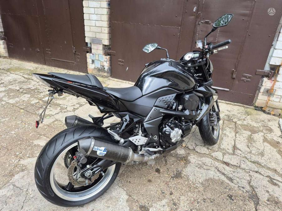 Черный Кавасаки Z 2009 в Алитус, объемом двигателя 1.00 л и пробегом 31 тыс. км за 4080 €, фото 5 на AUTOMOTO.COM.LV