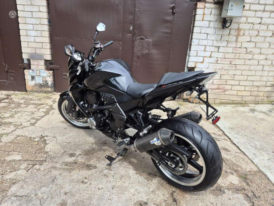 Черный Кавасаки Z 2009 в Алитус, объемом двигателя 1.00 л и пробегом 31 тыс. км за 4080 €, фото 8 на AUTOMOTO.COM.LV