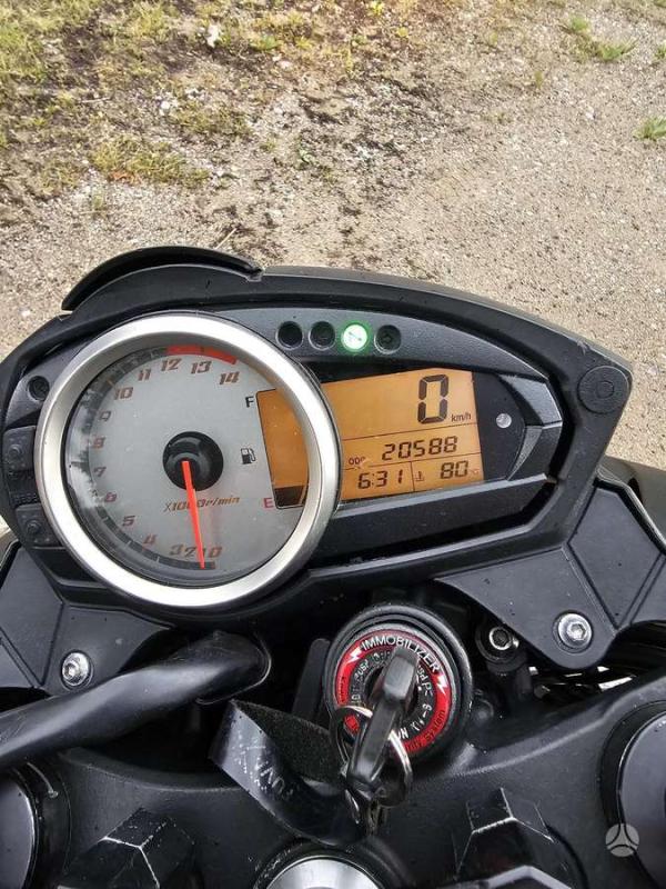 Черный Кавасаки Z 2009 в Мариямполе, объемом двигателя 0.75 л и пробегом 21 тыс. км за 3650 €, фото 4 на AUTOMOTO.COM.LV