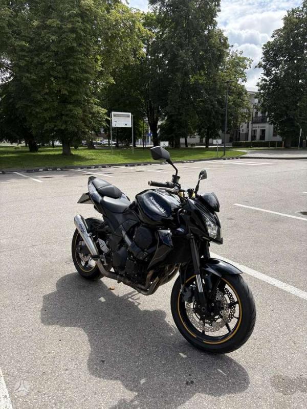 Черный Кавасаки Z 2009 в Вилкавишкис, объемом двигателя 0.75 л и пробегом 20 тыс. км за 3900 €, фото 2 на AUTOMOTO.COM.LV