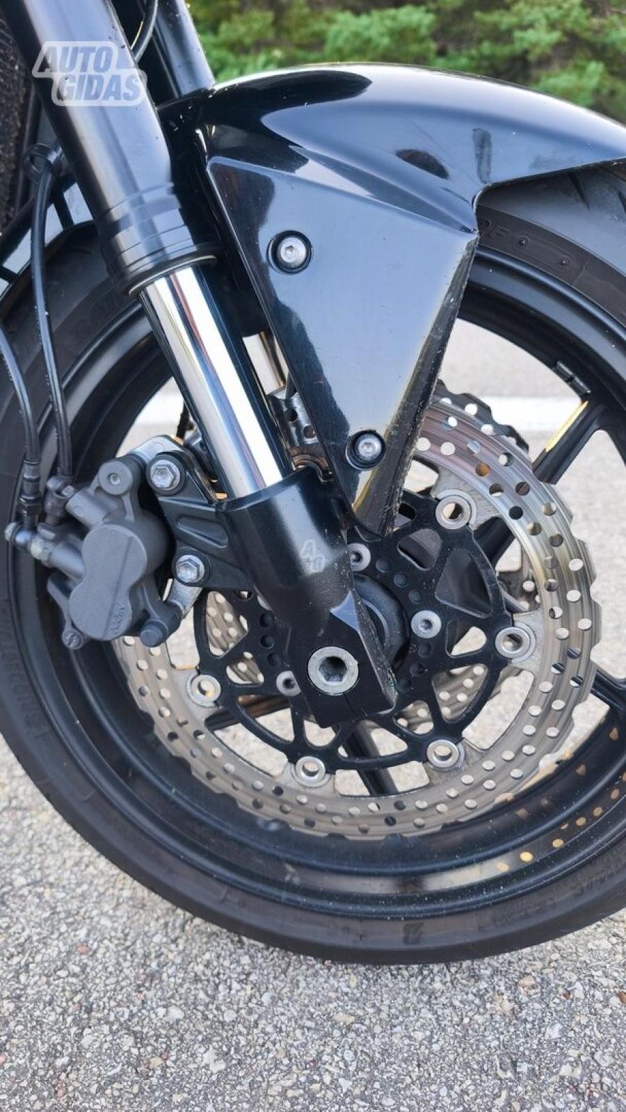 Black Kawasaki Z 2009 in Alytus, with an engine capacity of 0.75 L and mileage of 42 thousand km for 3600 €, photo 6 on AUTOMOTO.COM.LV