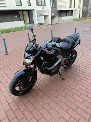 Black Kawasaki Z 2009 in Vilnius, with an engine capacity of 0.75 L and mileage of 28 thousand km for 3700 €, photo 8 on AUTOMOTO.COM.LV