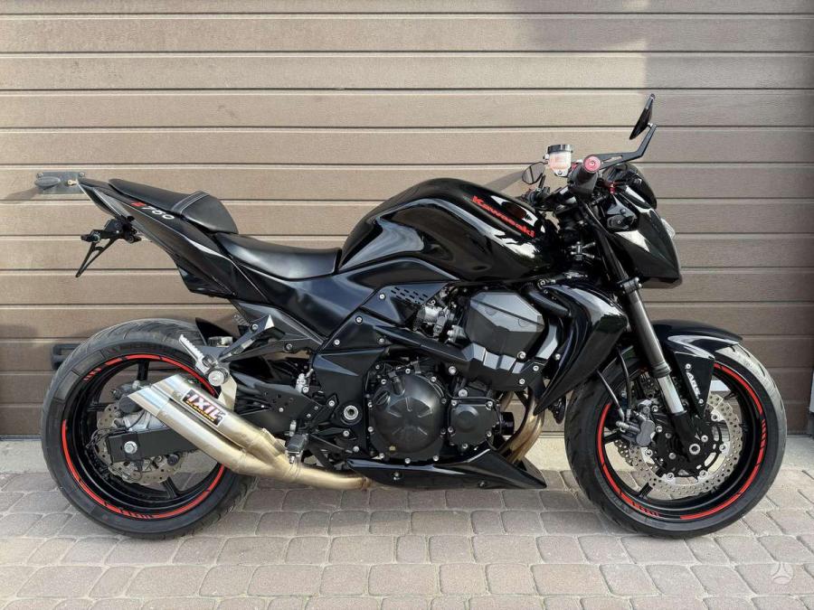 Black Kawasaki Z 2009 in Vilkaviskis, with an engine capacity of 0.75 L and mileage of 39 thousand km for 3600 €, photo 1 on AUTOMOTO.COM.LV