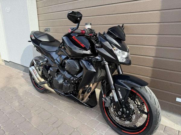Кавасаки Z 2009 в Вилкавишкис на AUTOMOTO.COM.LV Черный Кавасаки Z 2009 в Вилкавишкис, объемом двигателя 0.75 л и пробегом 39 тыс. км за 3600 €, фото 3 на AUTOMOTO.COM.LV