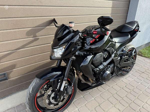 Кавасаки Z 2009 в Вилкавишкис на AUTOMOTO.COM.LV Черный Кавасаки Z 2009 в Вилкавишкис, объемом двигателя 0.75 л и пробегом 39 тыс. км за 3600 €, фото 6 на AUTOMOTO.COM.LV