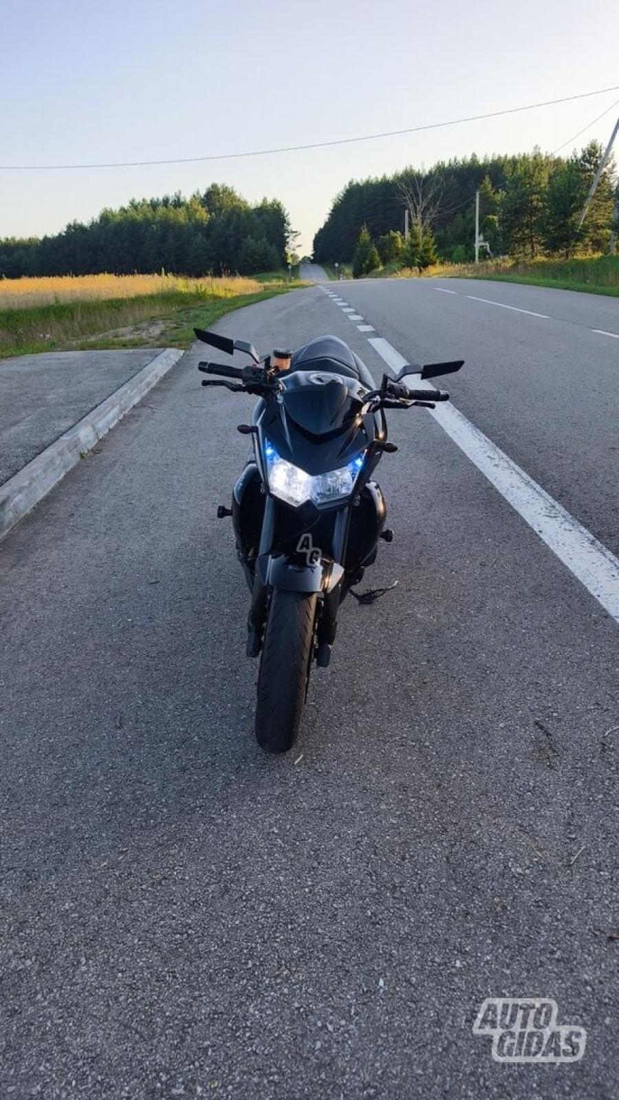 Black Kawasaki Z 2009 in Alytus, with an engine capacity of 0.75 L and mileage of 42 thousand km for 3100 €, photo 4 on AUTOMOTO.COM.LV